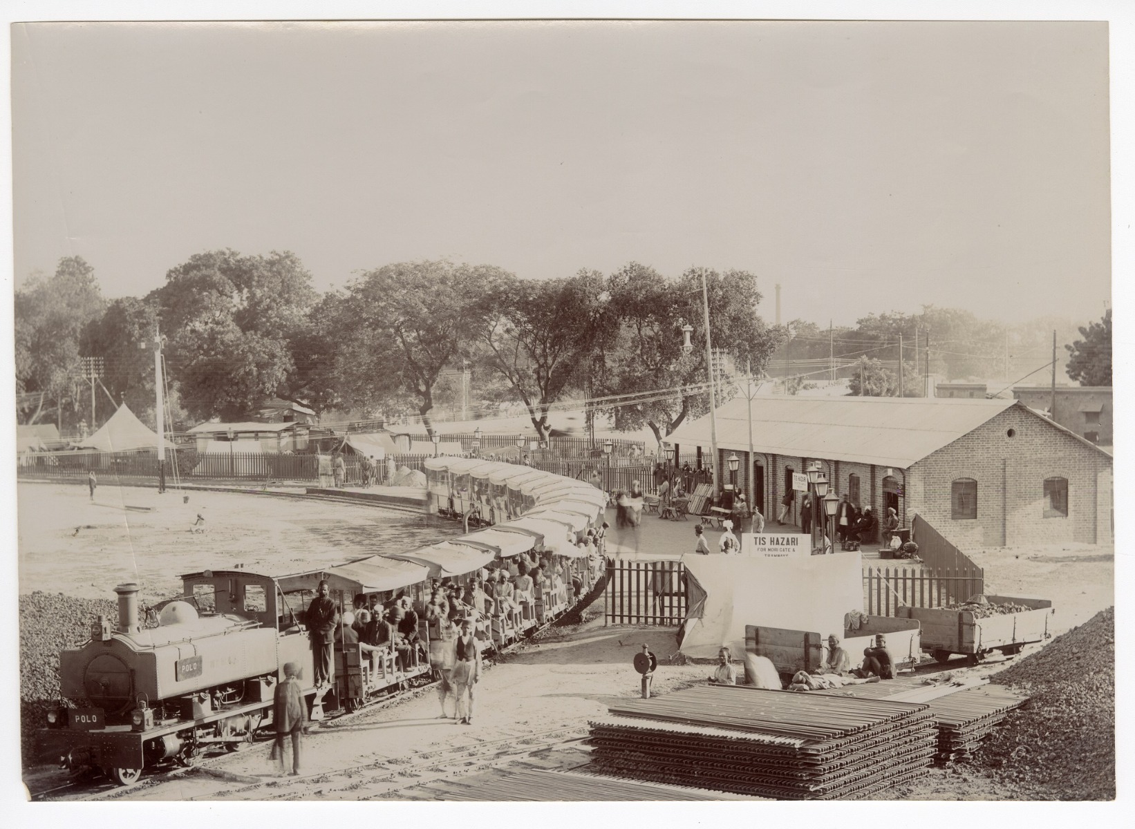Tis Hazari Railway Station